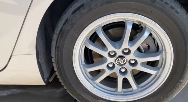 This is what's under the wheel covers of the 2023+ Toyota Prius LE ...