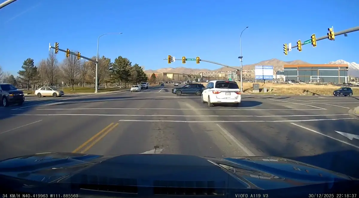 Lehi, Utah: Distracted Driver Blows Extremely Late Red at Triumph ...